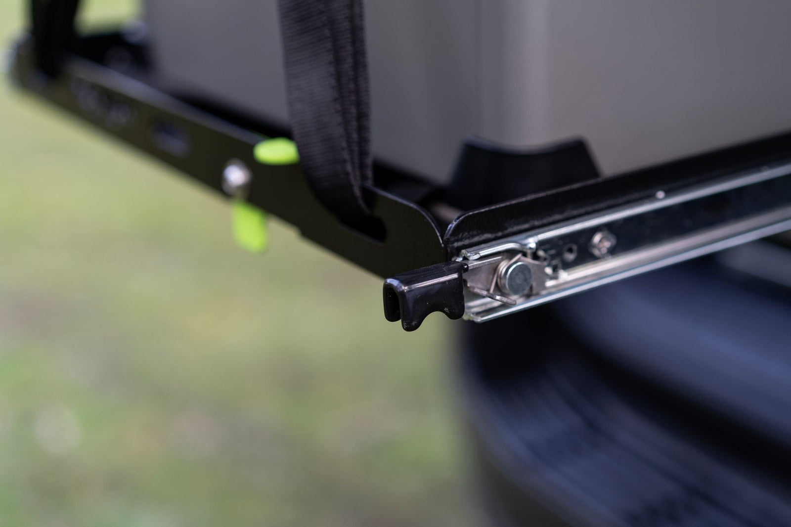 60L - 80L Tilting Fridge Slide